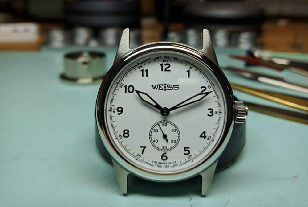 Zoom sur la Standard Issue Field Watch de Weiss - Mr Montre