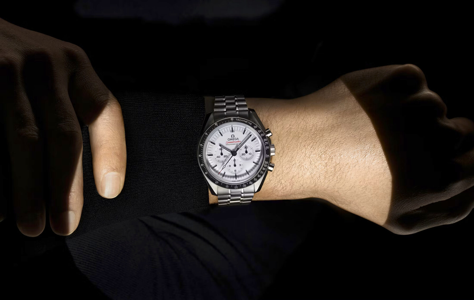 Omega Speedmaster : un cadran blanc laqué pour l'édition Daniel Craig