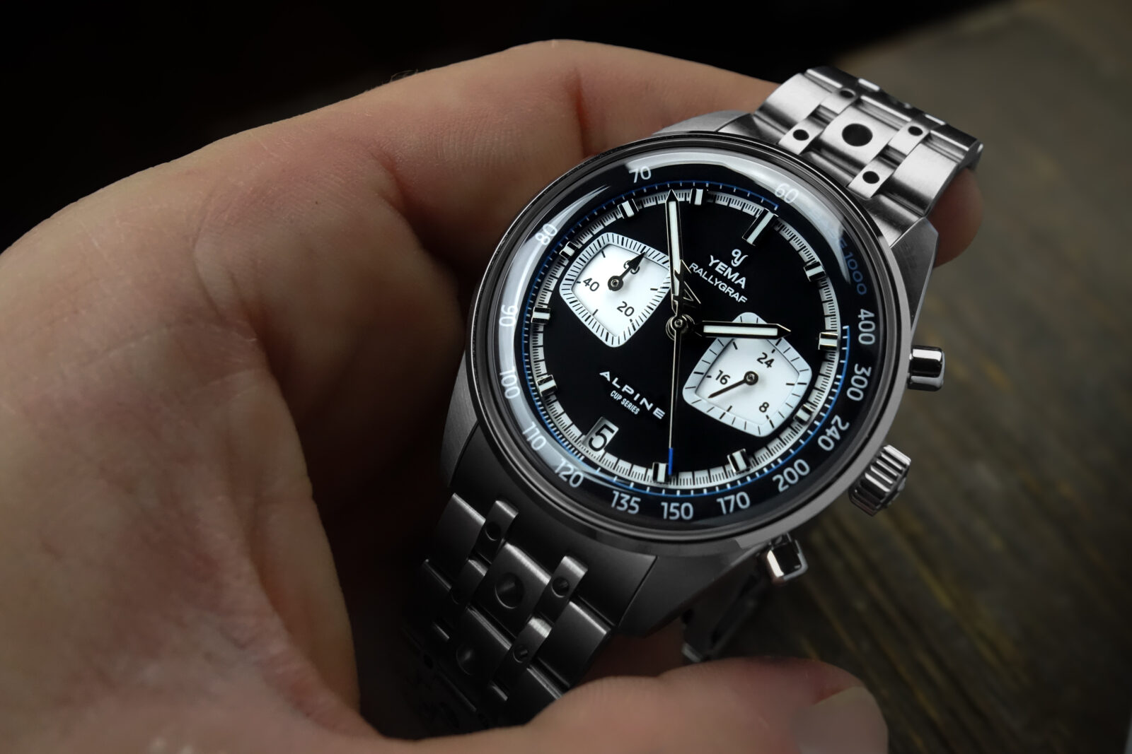 Yema Rallygraf Alpine Cup Series : un chrono méca-quartz ou manuel pour ...